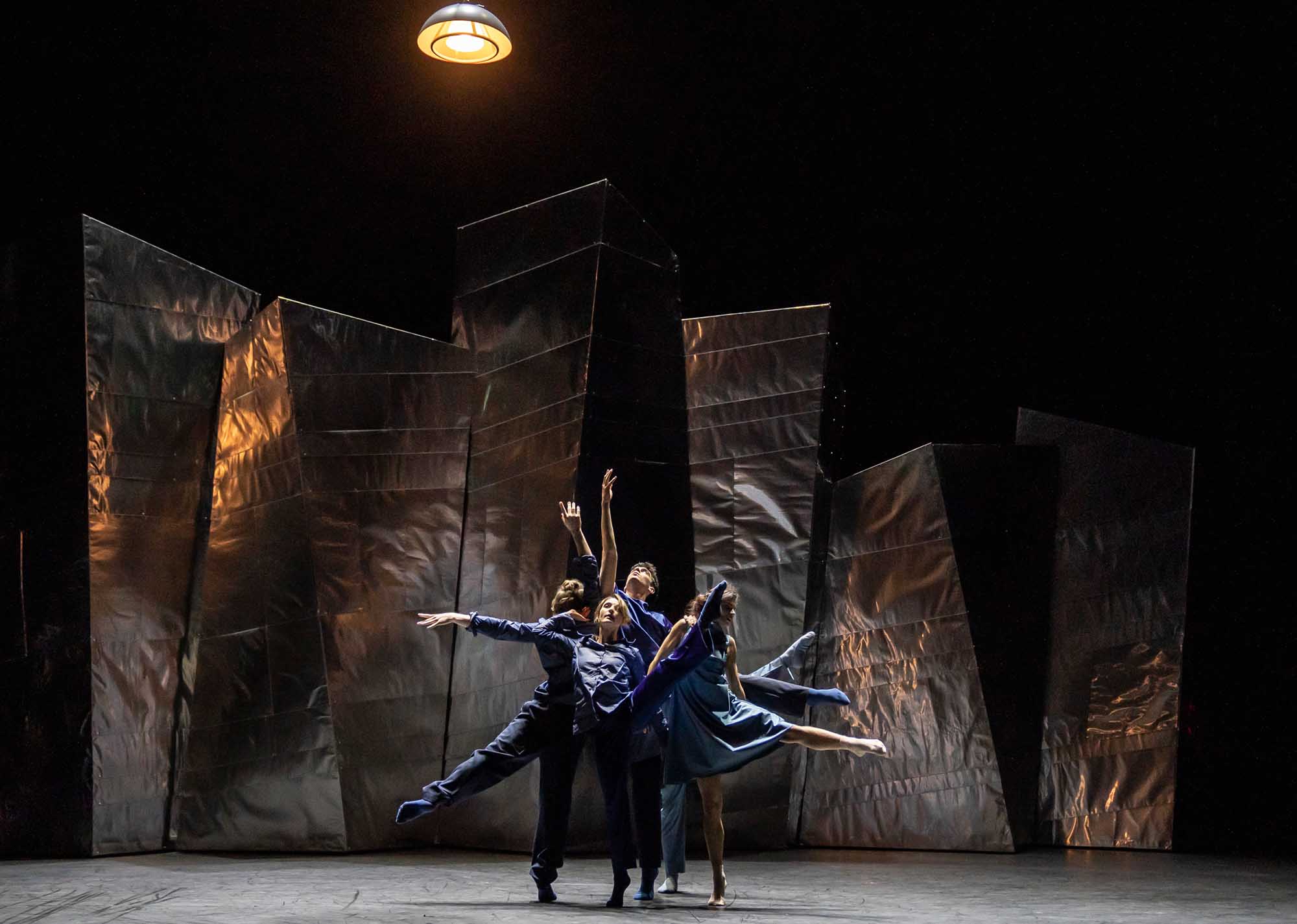 Expressive Slide - Dietmar Janeck Szenografie | Lichtdesign